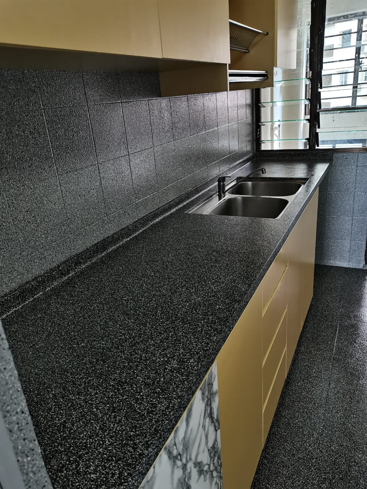 Satin Stone Flake – Tutto Asia Pacific